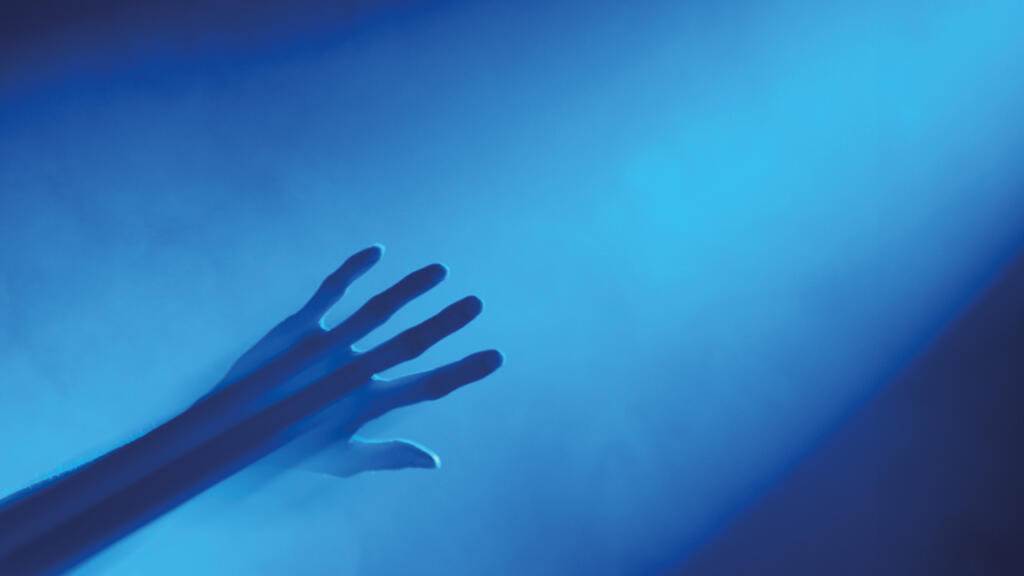 La luz azul y su posible relación con el envejecimiento y la función ...